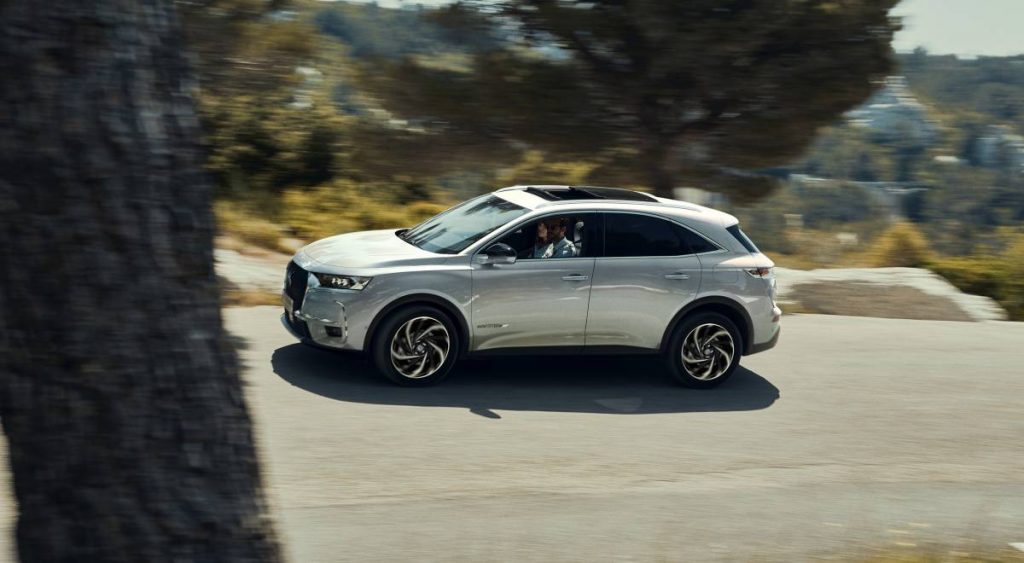 DS 7 CROSSBACK E-TENSE 4X4: SUV Ibrido plug-in