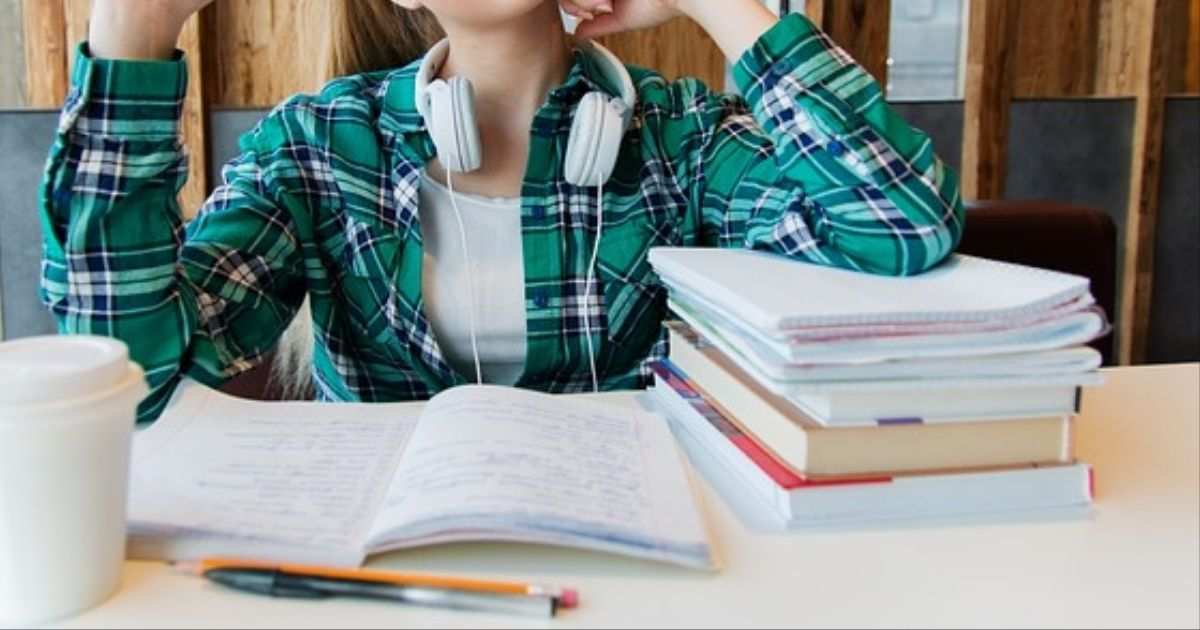 Libri scolastici anno 2023/2024: come acquistarli su Amazon