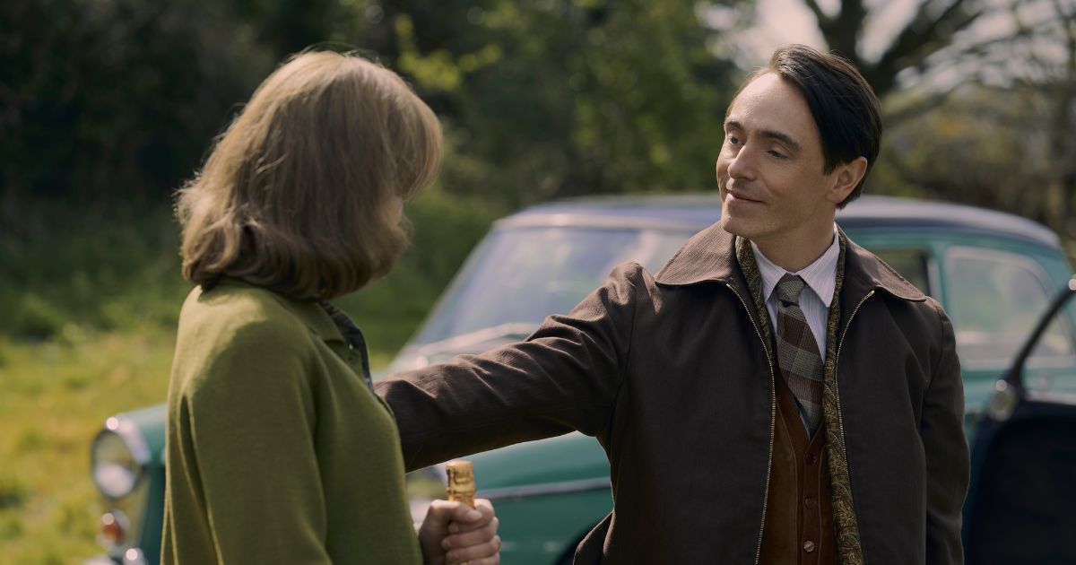 My Policeman: online una clip con Emma Corrin e David Dawson